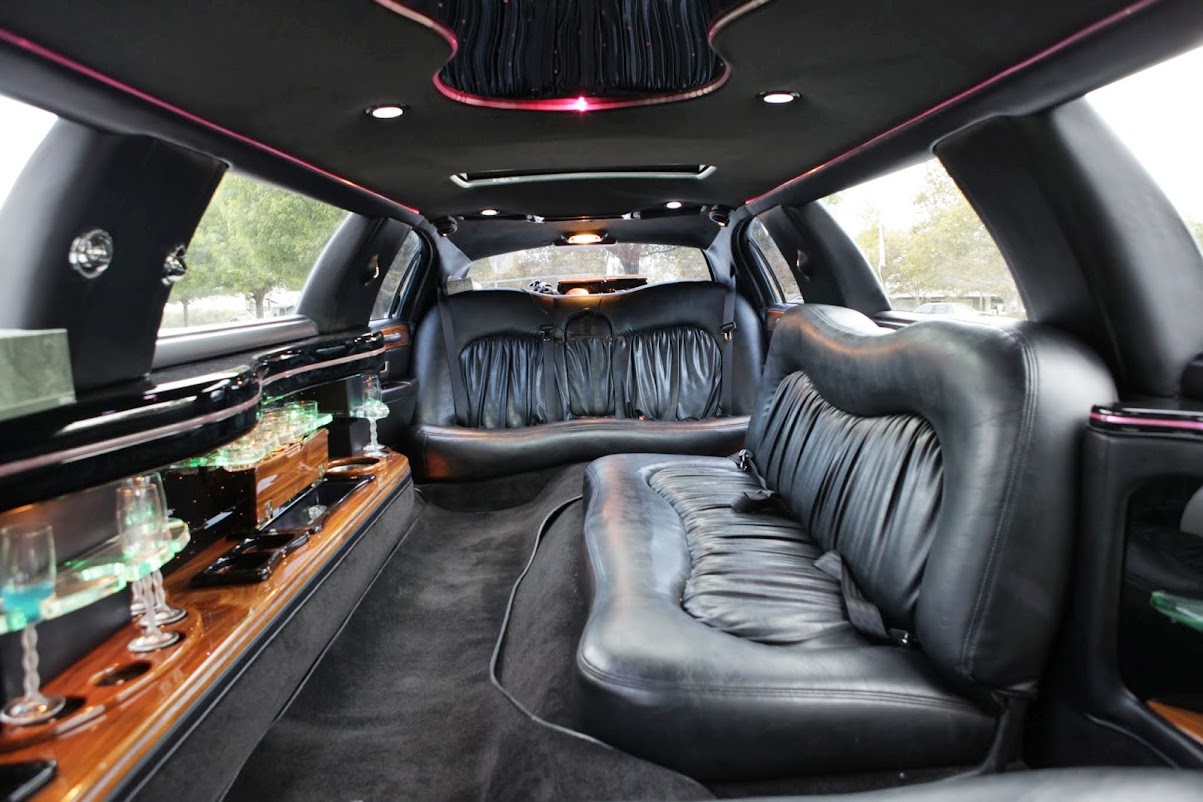 Bluebird Limo - Book a Luxurious limousine today in Davis